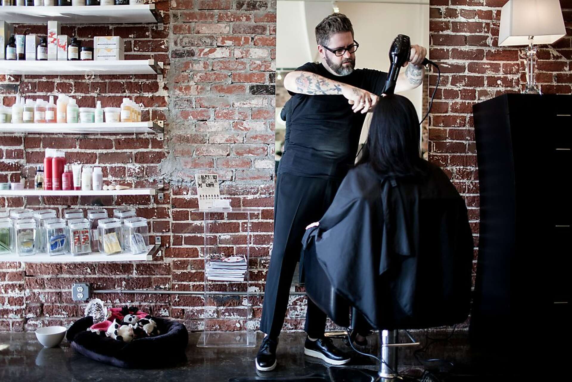 Heath Hamilton gets down in the Capitol's tresses