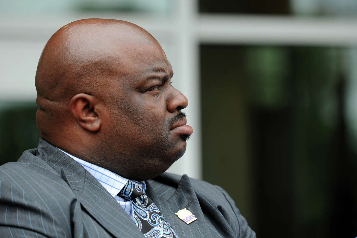 "Rev. Scofflaw" turns himself in