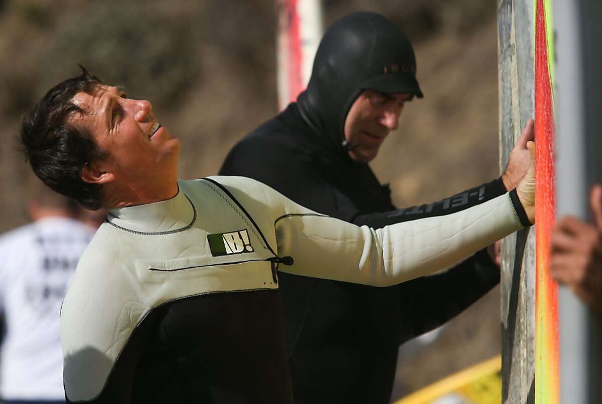 Big waves lure surfers to Mavericks competition