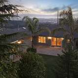 Oakland hills home with bay views, nearby hiking - SFGate