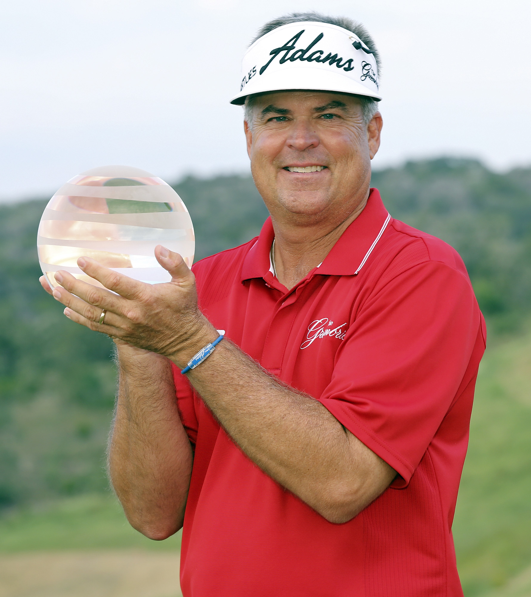 Perry's putter precisely in tune for playoff win