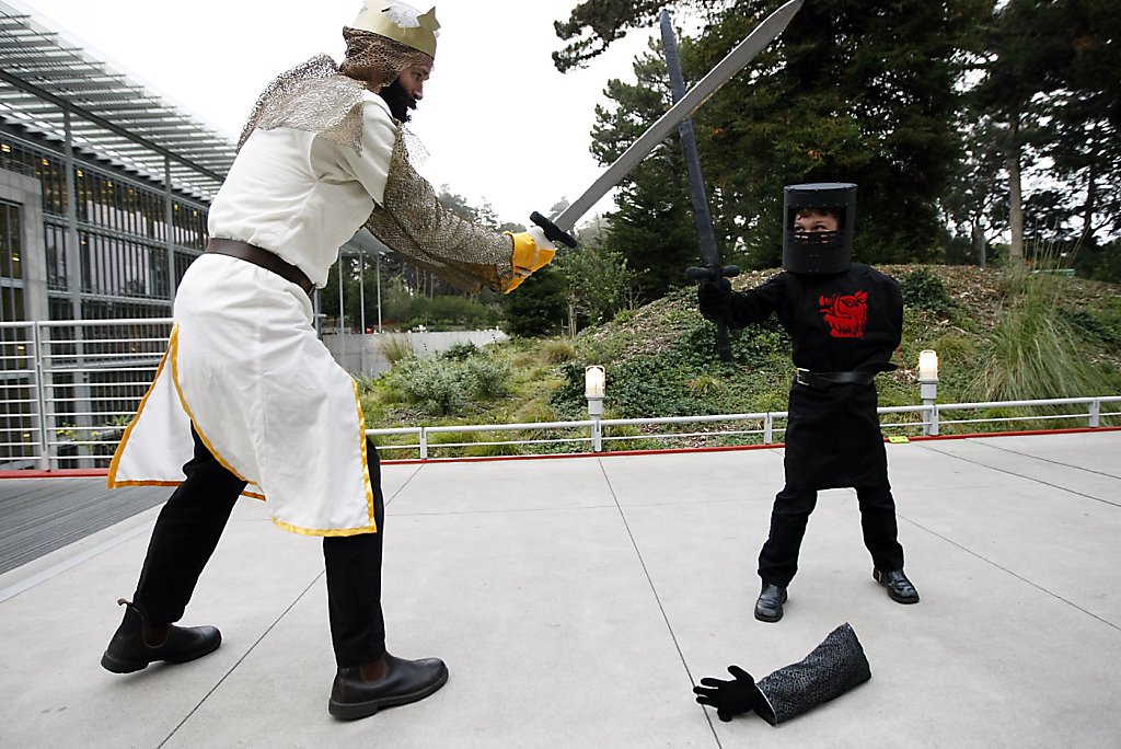 Halloween contest: Costume team well armed