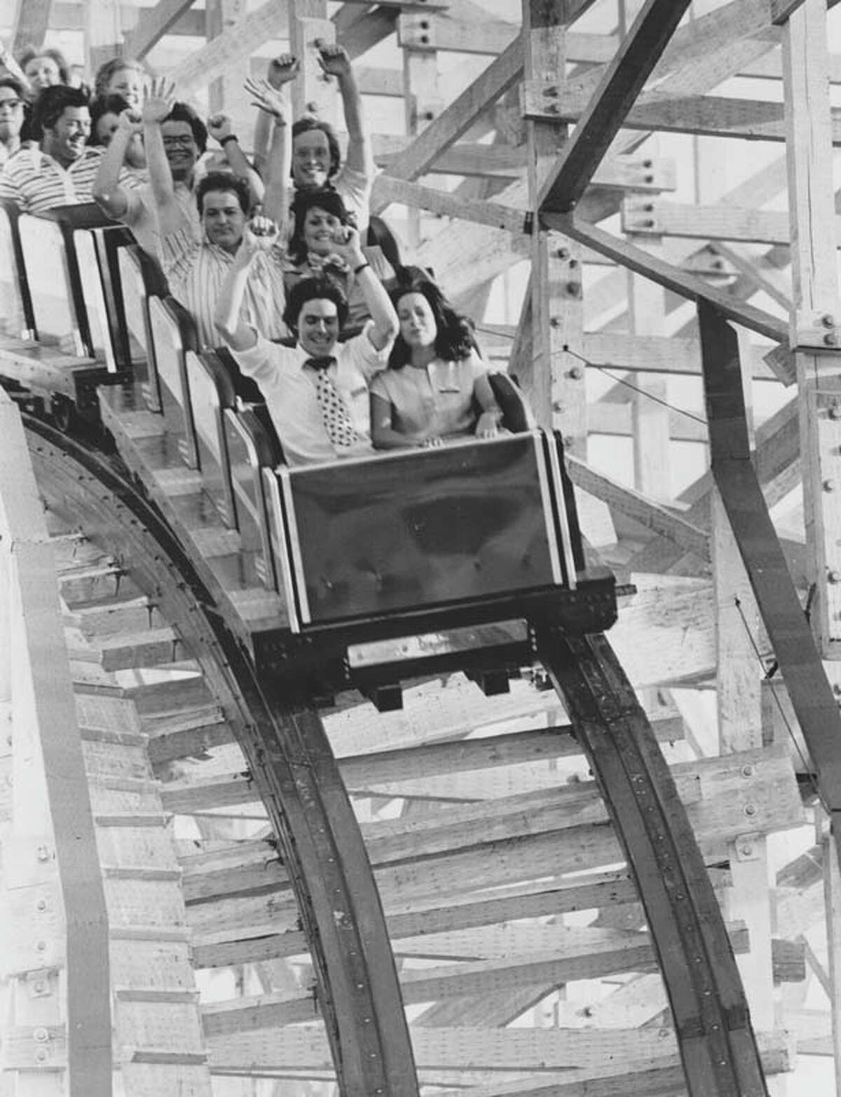 Vintage photos: Remembering Houston's Six Flags AstroWorld on National ...