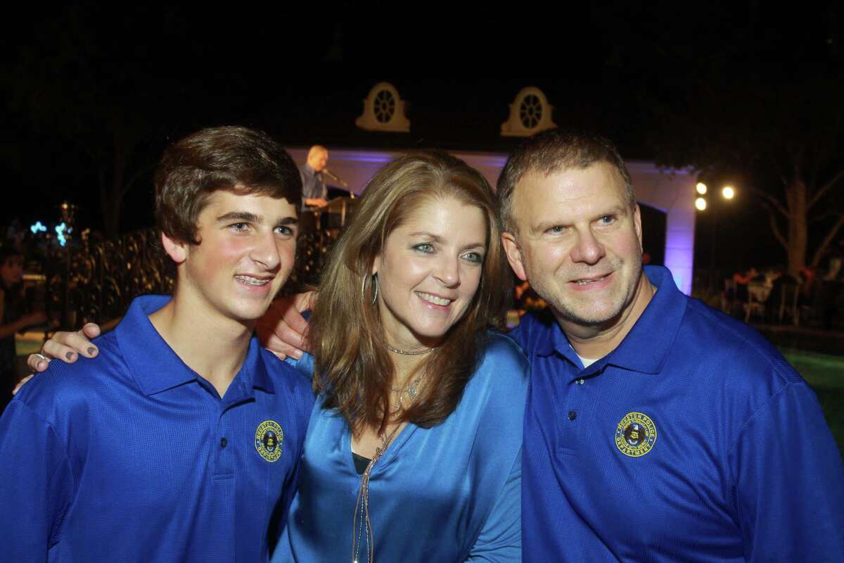 Mock crimes highlight police gala at Fertitta home