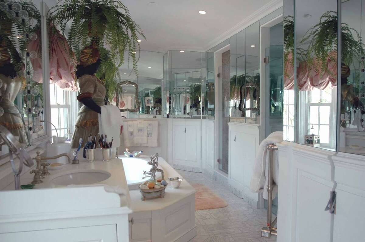 Joan Rivers: A career, and a New Milford house, for the ages