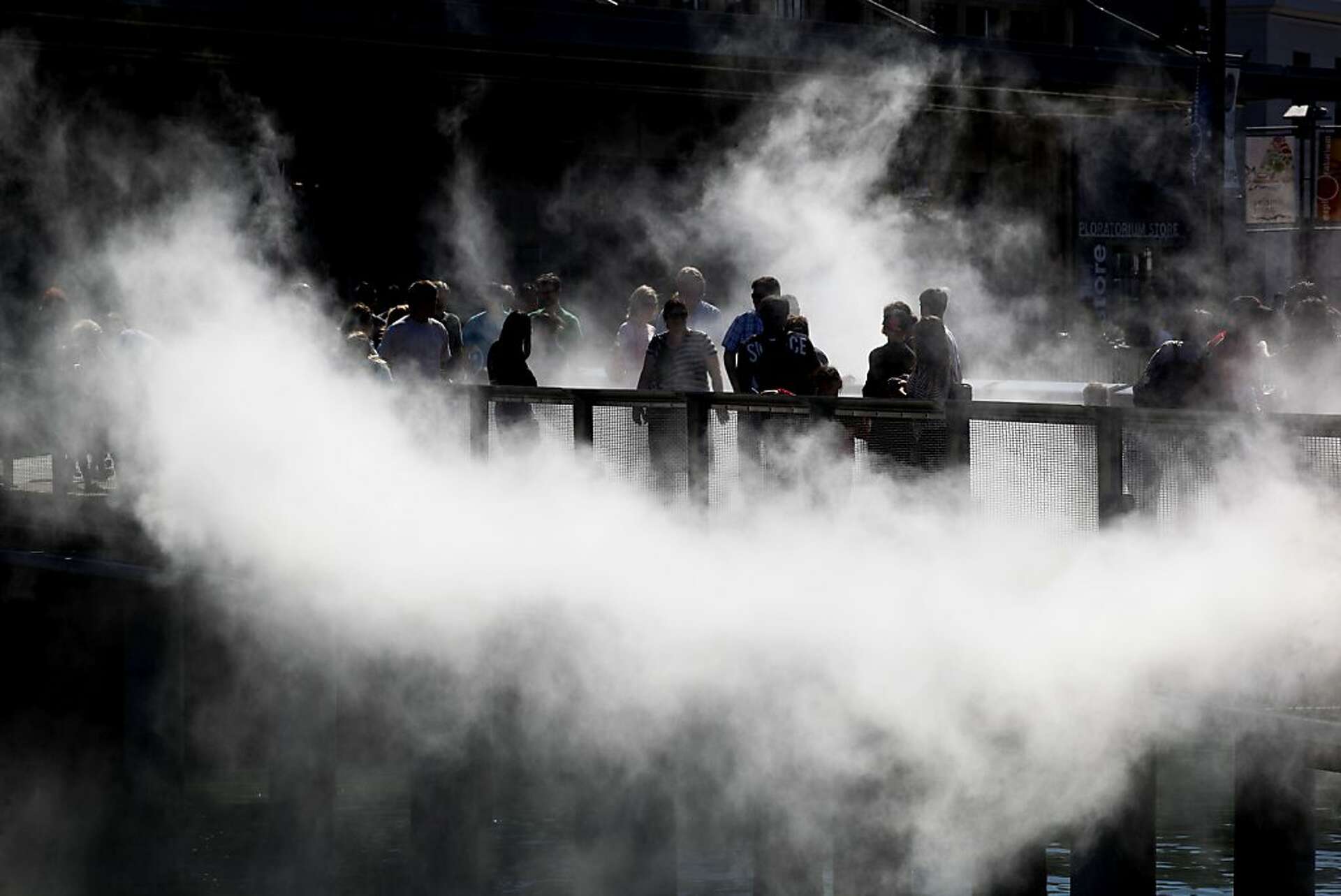 Mist opportunities with Exploratorium's Fogbridge