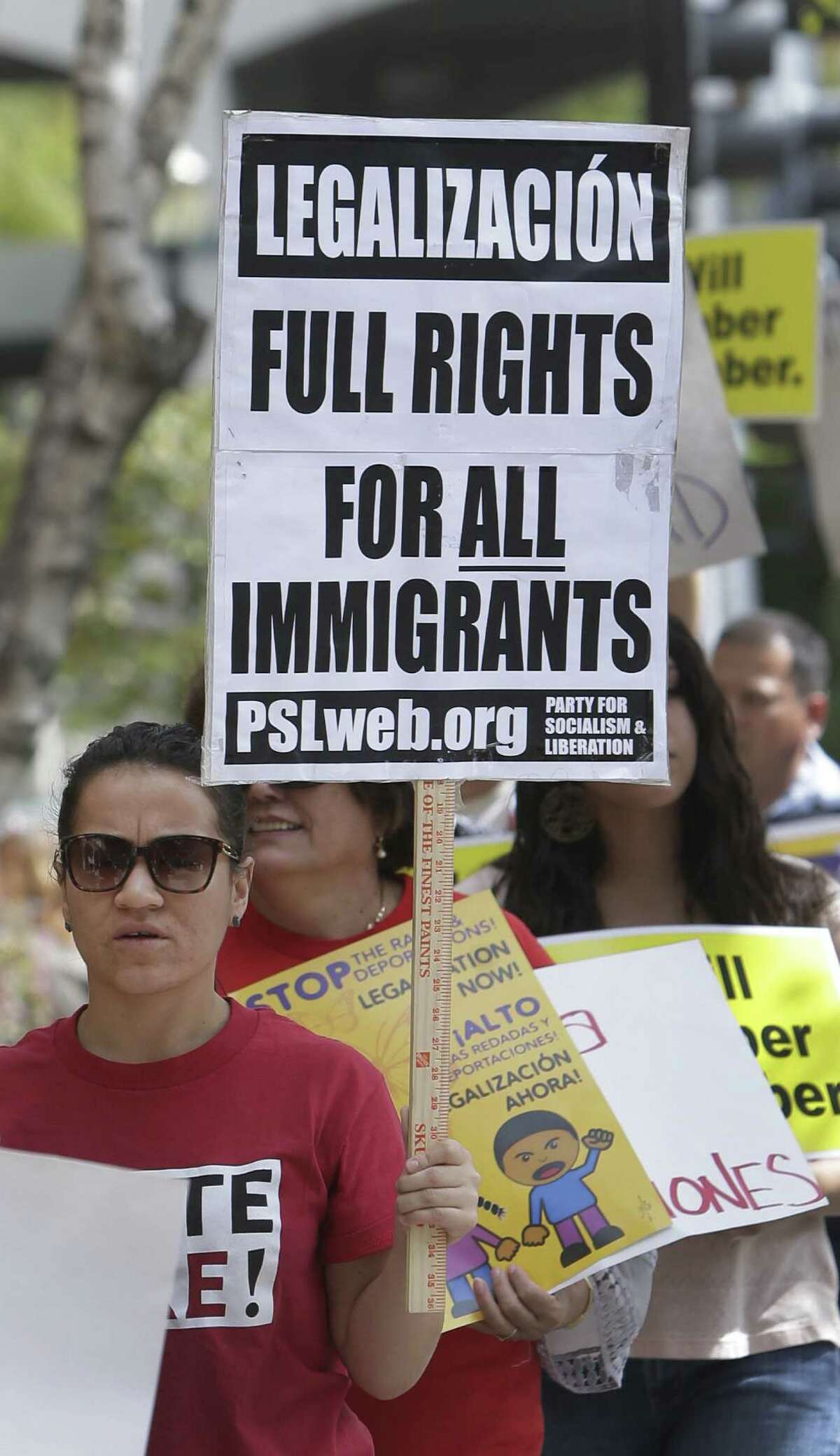 Pro-immigrant groups pressuring GOP lawmakers