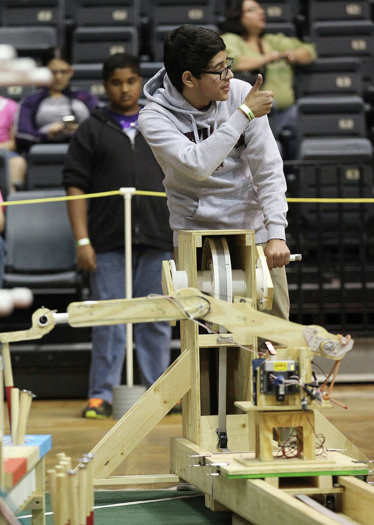 Lee students rule in robotics