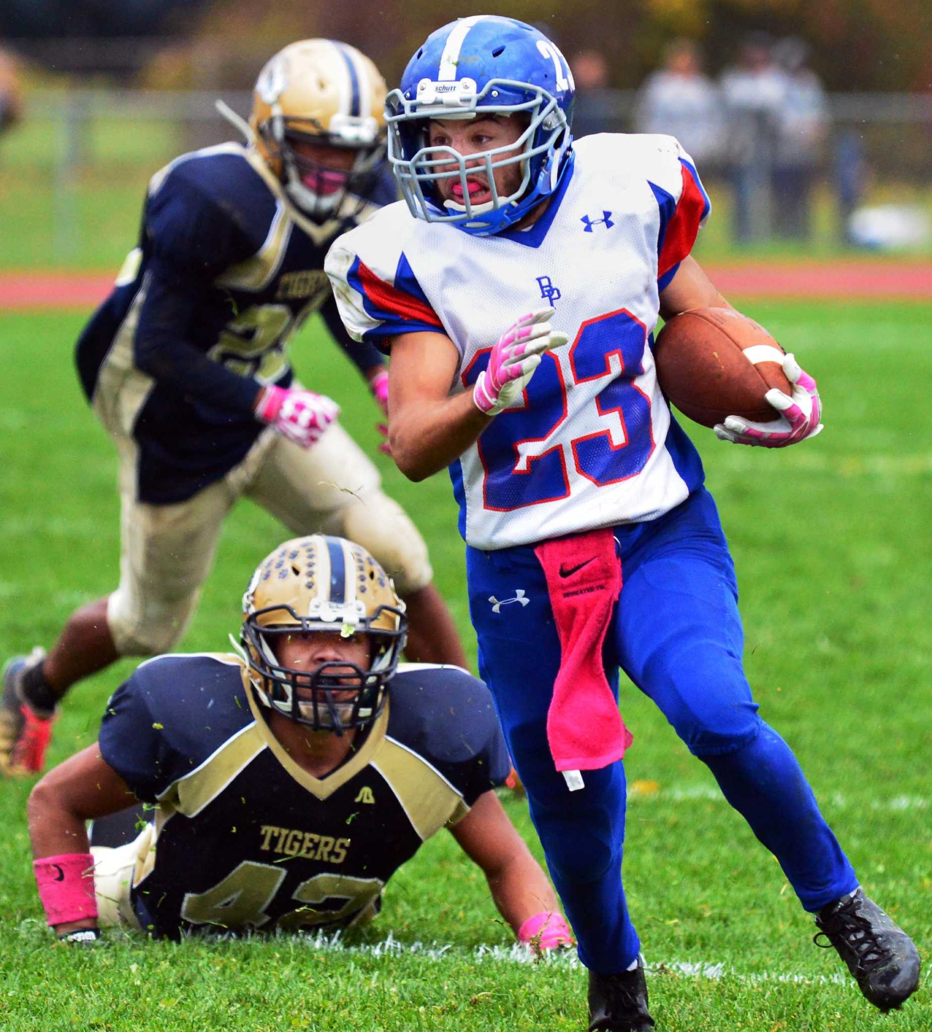 Patriots rally to make final