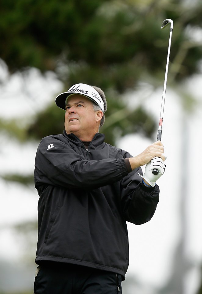 Perry can clinch Champions Tour season win Sunday