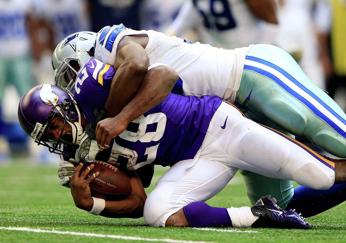 Vikings star Adrian Peterson indicted in child abuse case