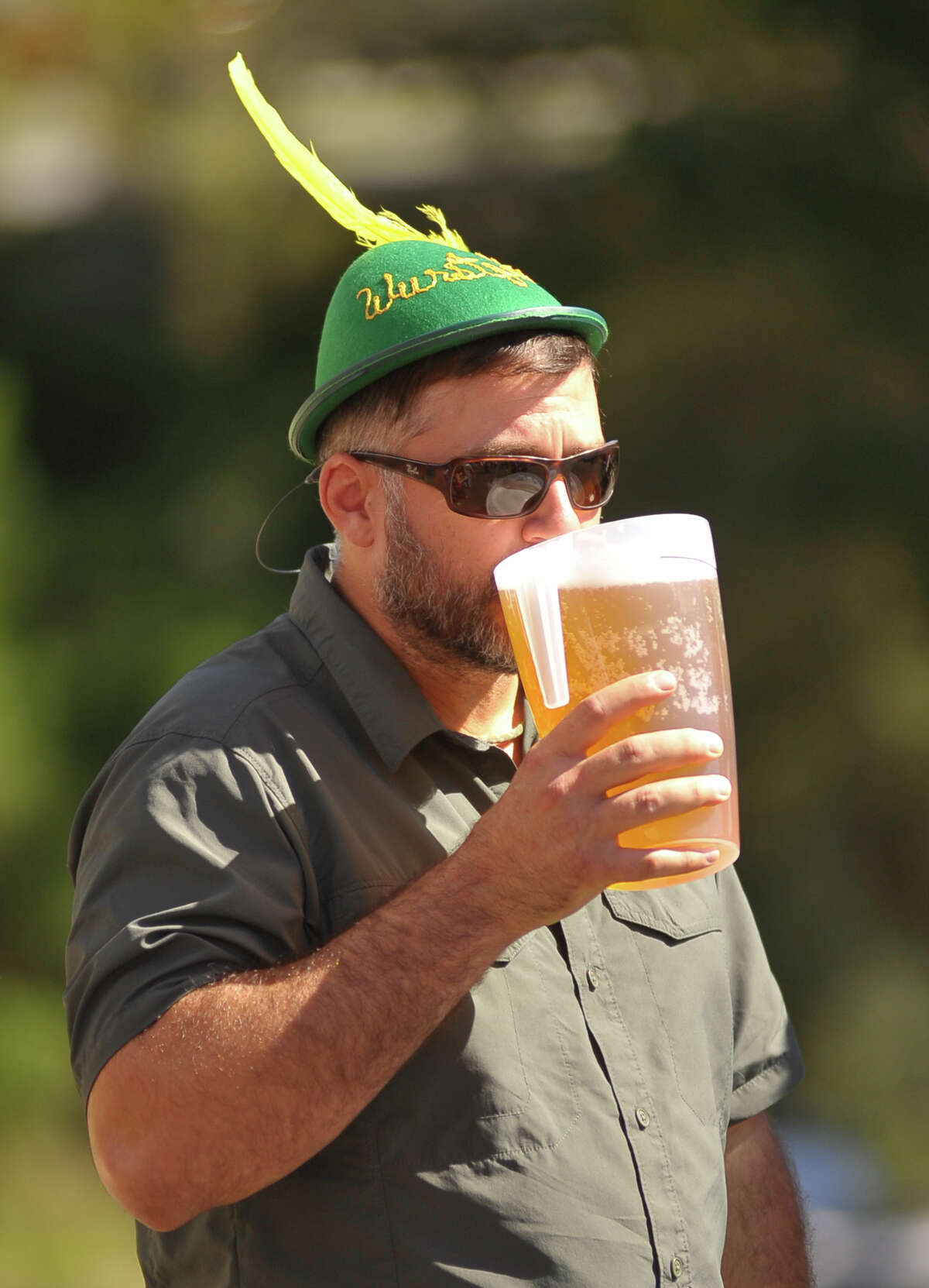 Kartoffelpuffer line long at Wurstfest