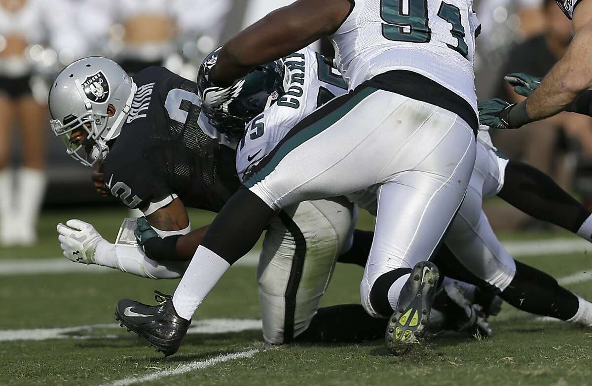 Eagles, Foles shred Raiders defense, win 49-20