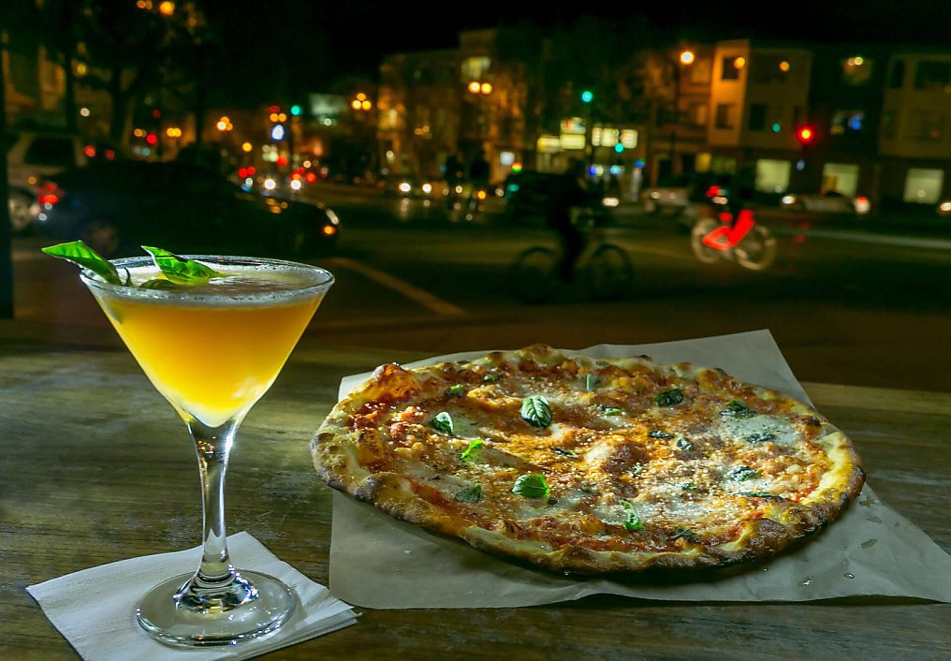 Orbit Room Cafe in S.F.: Crafty cocktails, pizza