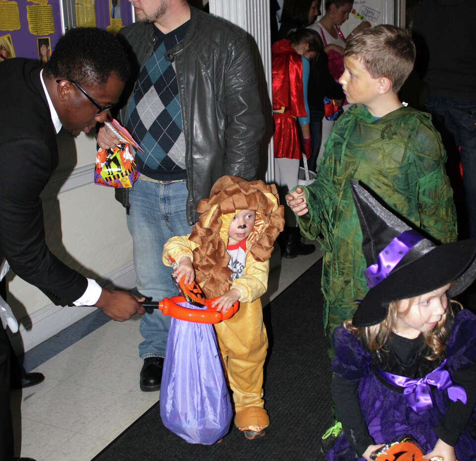 Students party for ill children