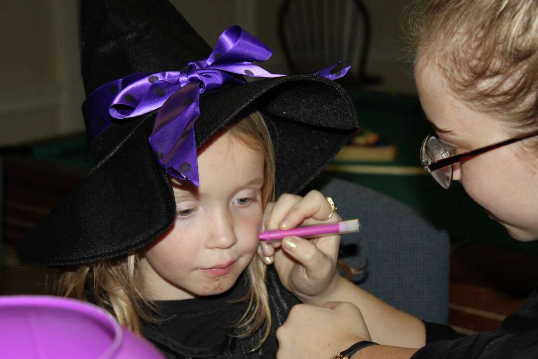 Students party for ill children