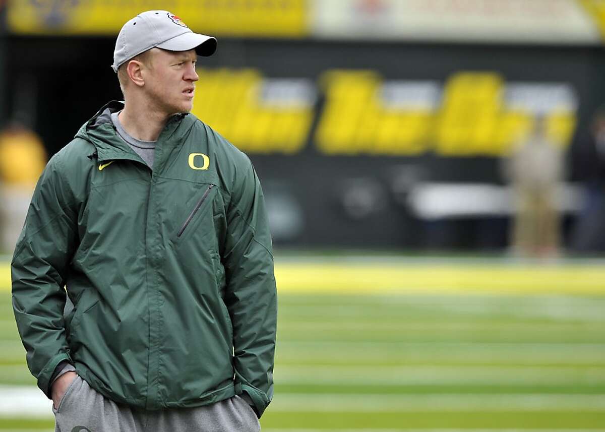 Once a Stanford QB, Frost helps Oregon fly now