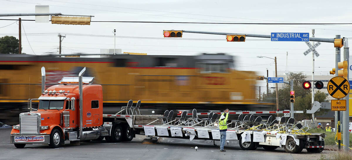 Settlement reached in lawsuit following fatal parade float crash