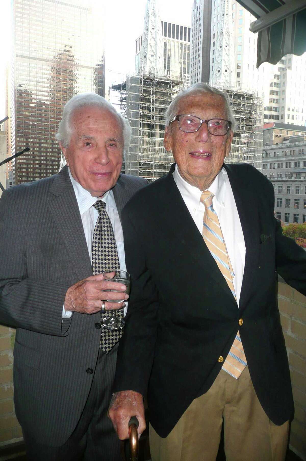 Dateline China: Newsmen Roy Rowan and Seymour Topping revisit a civil ...