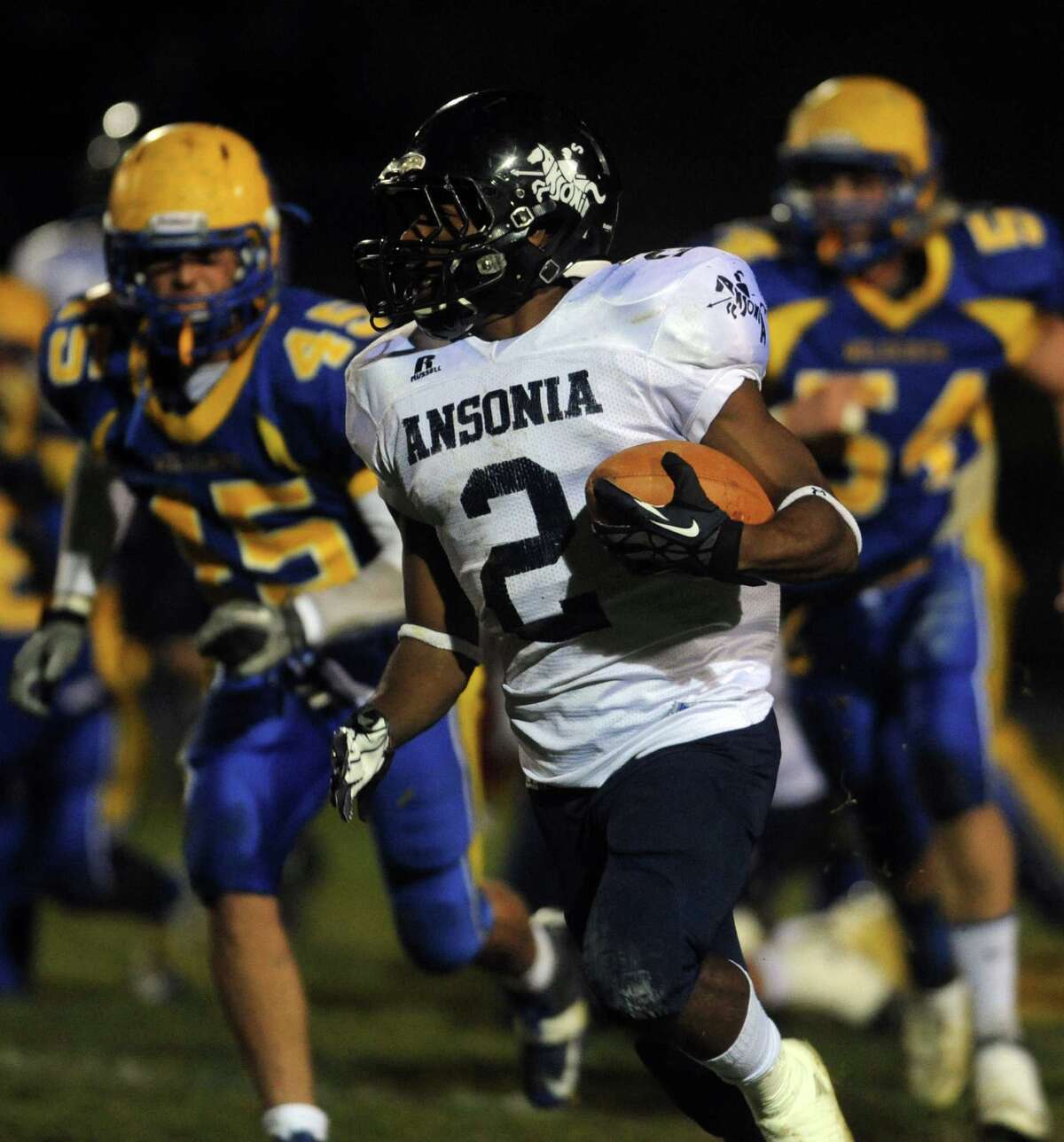 Ansonia survives Seymour, sets school record with 37th straight win
