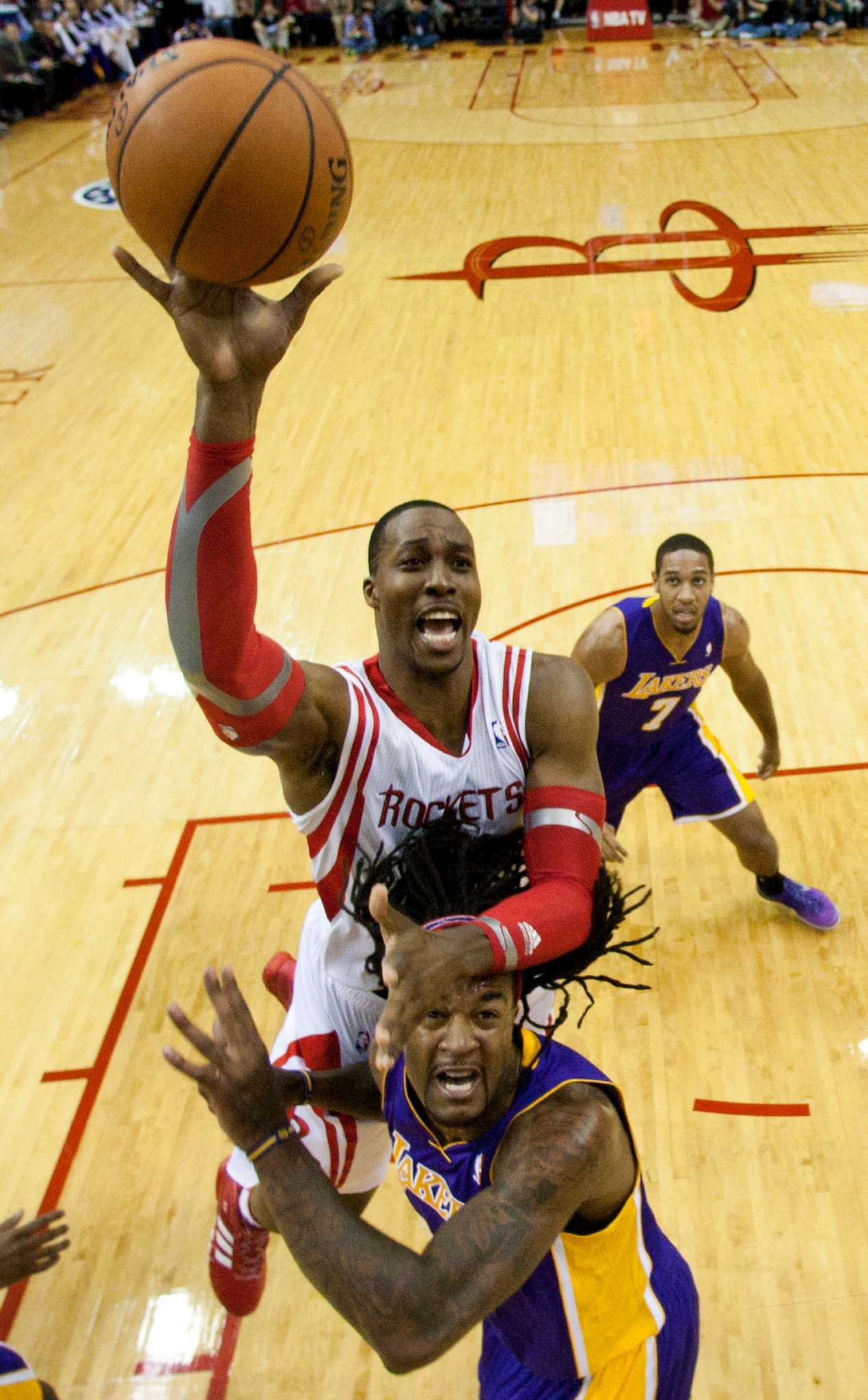 Rockets fall on Blake's late 3-pointer