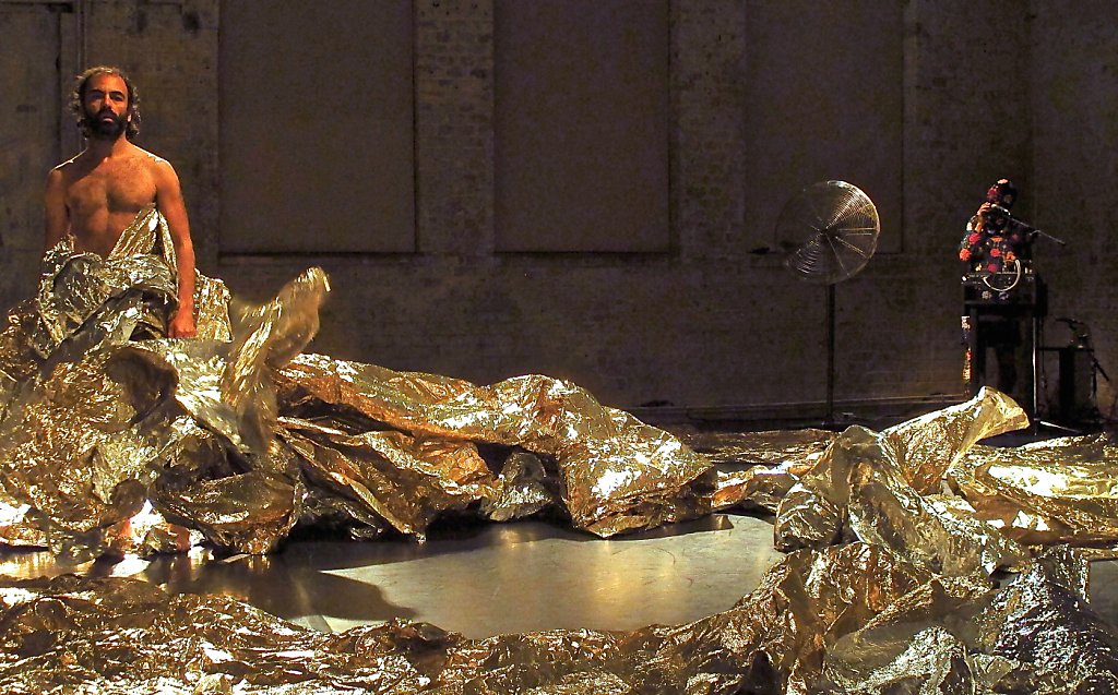 Kunst-Stoff review: farewell, with the usual flair