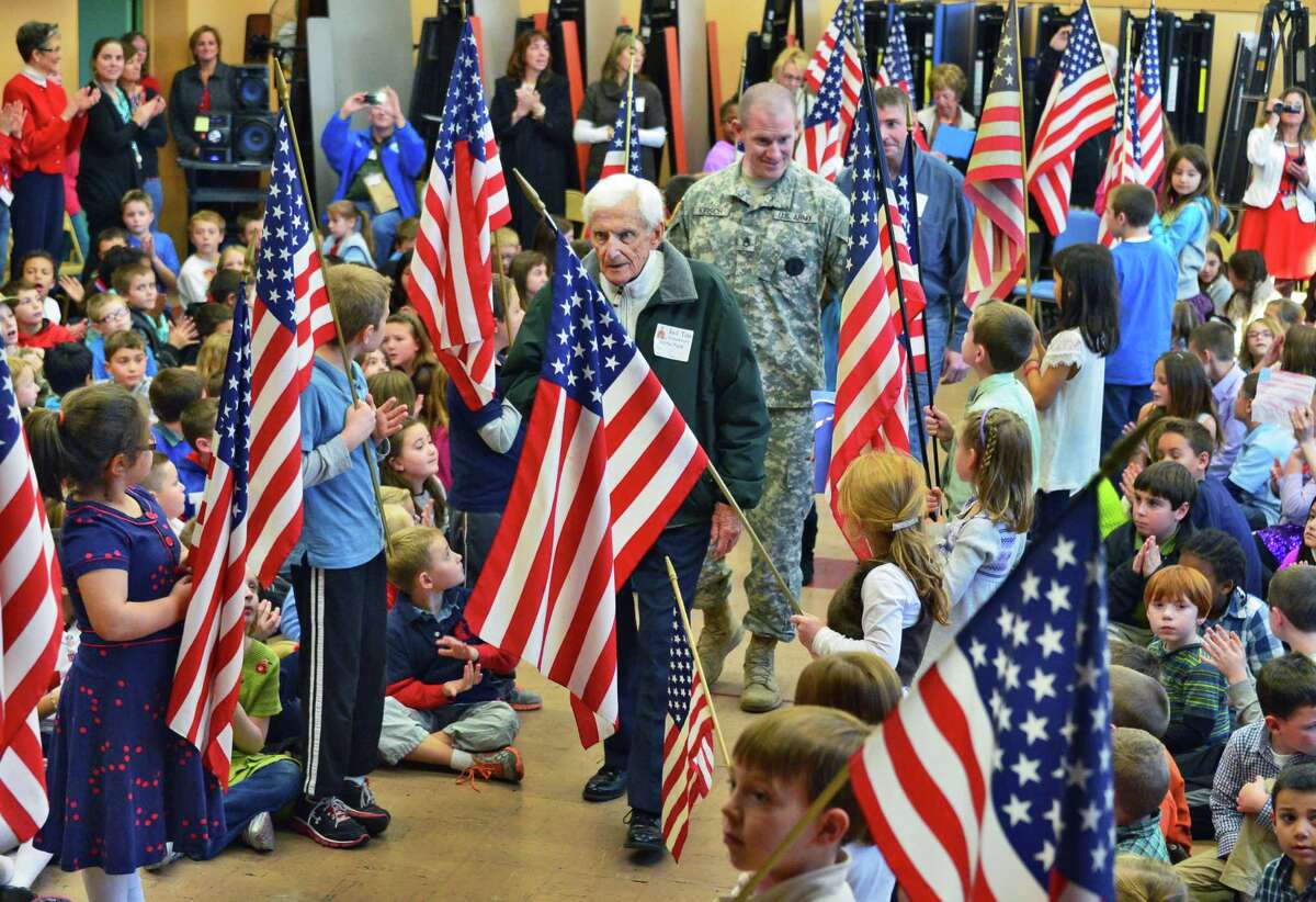 Photos: Veterans visit school