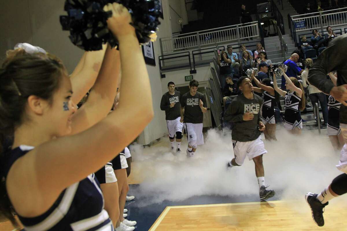 Rice basketball starts season with a victory against St. Thomas