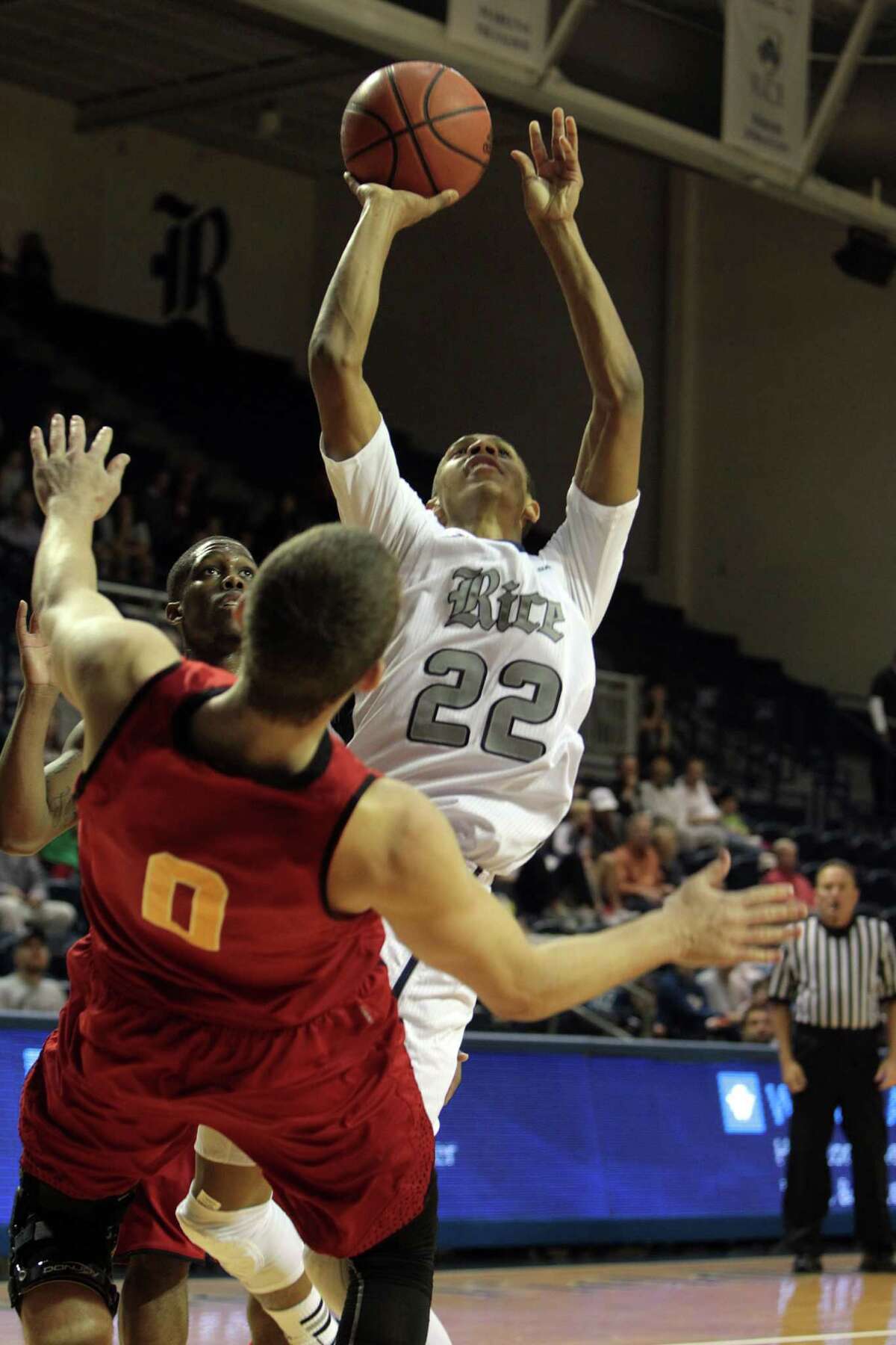Rice basketball starts season with a victory against St. Thomas