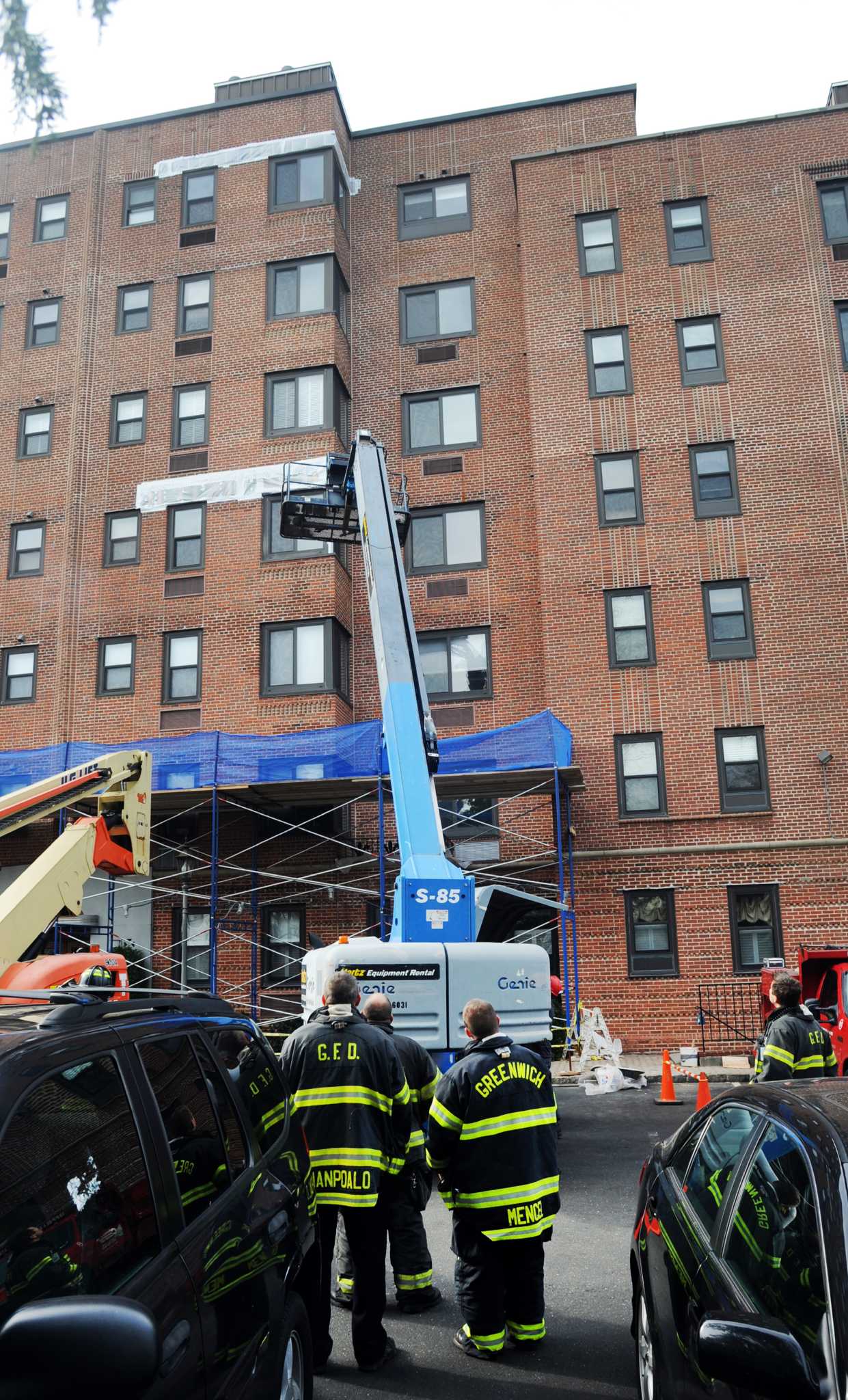 Three men rescued from cherry-picker