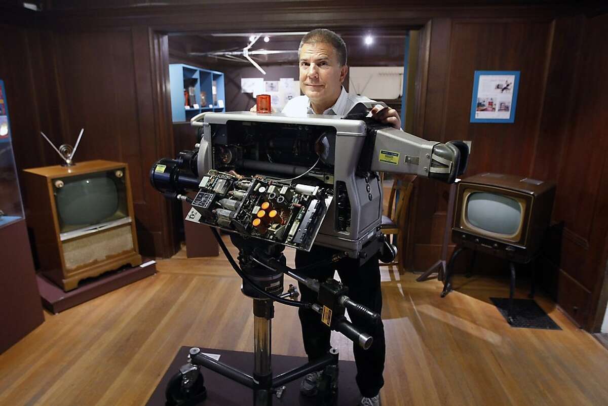 Palo Alto museum clicks back to 1950s TV