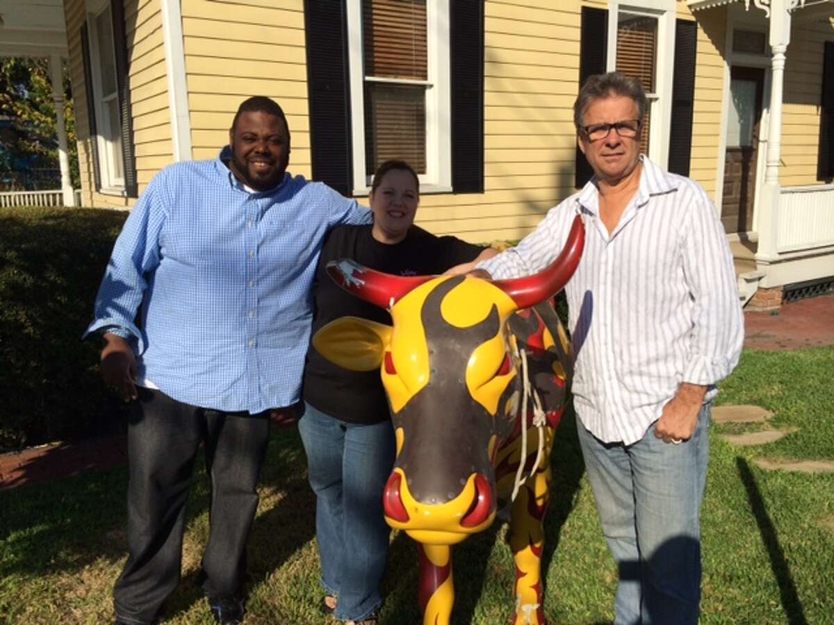 Thunder the kidnapped cow is back home at Heights business
