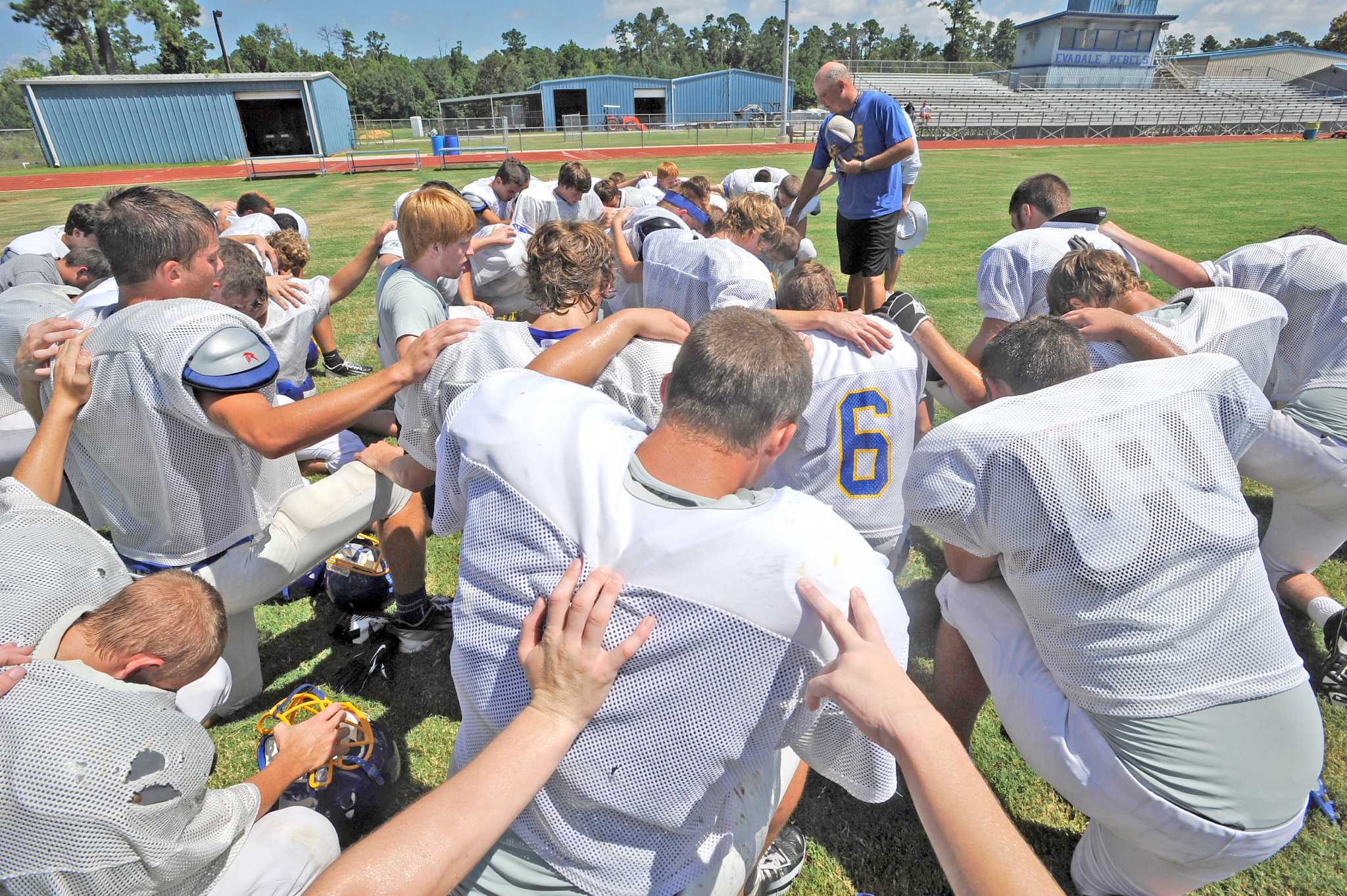 Evadale storms into playoffs