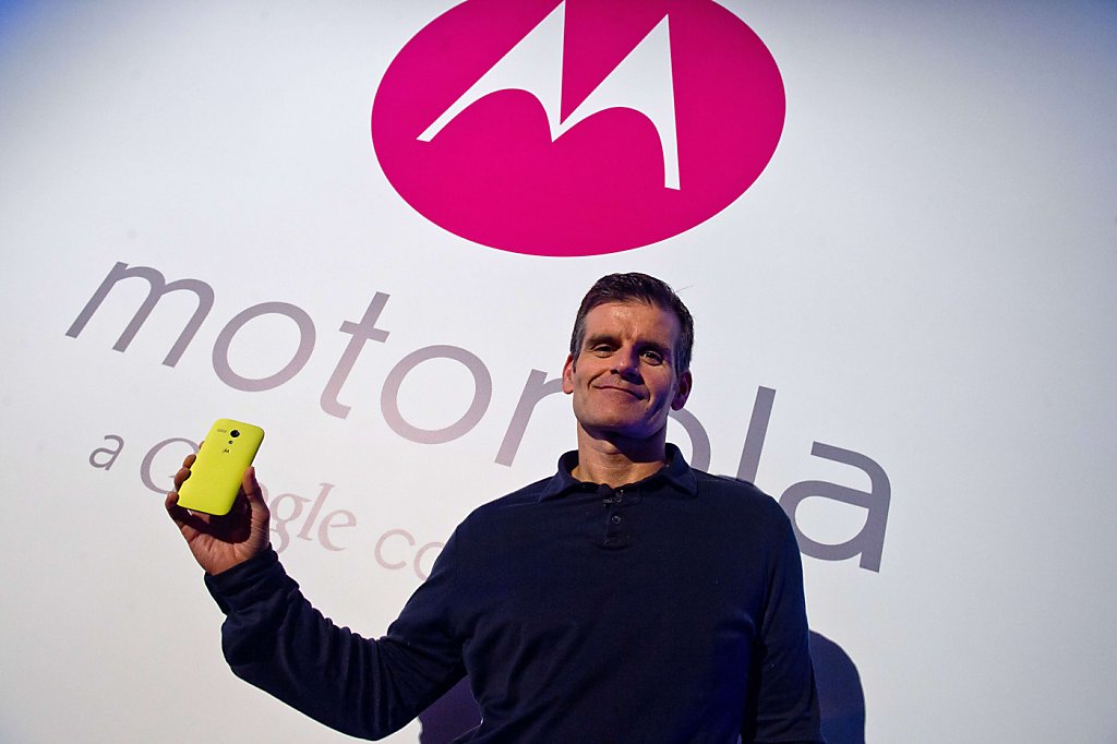 Motorola pitches new smartphone for its affordability