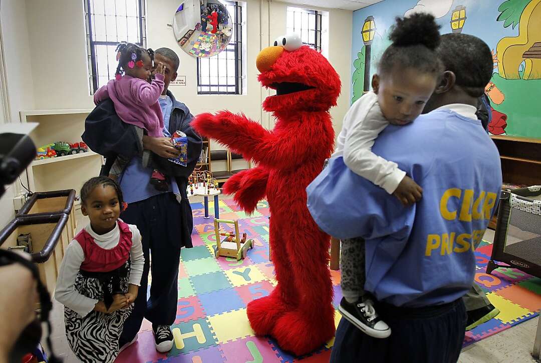Elmo pays a visit to San Quentin
