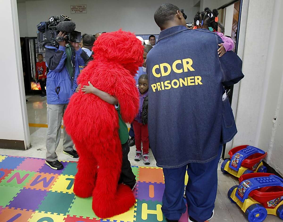Elmo pays a visit to San Quentin