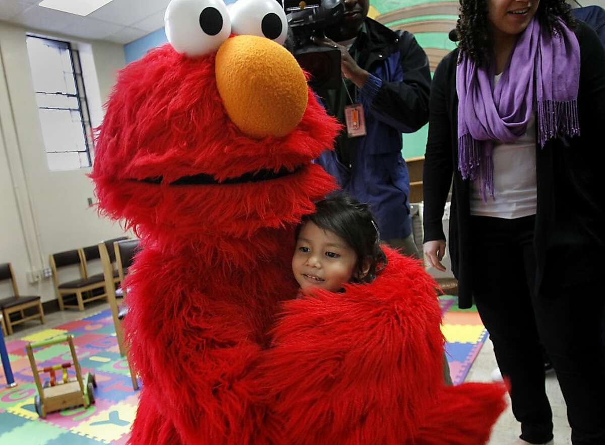 Elmo pays a visit to San Quentin