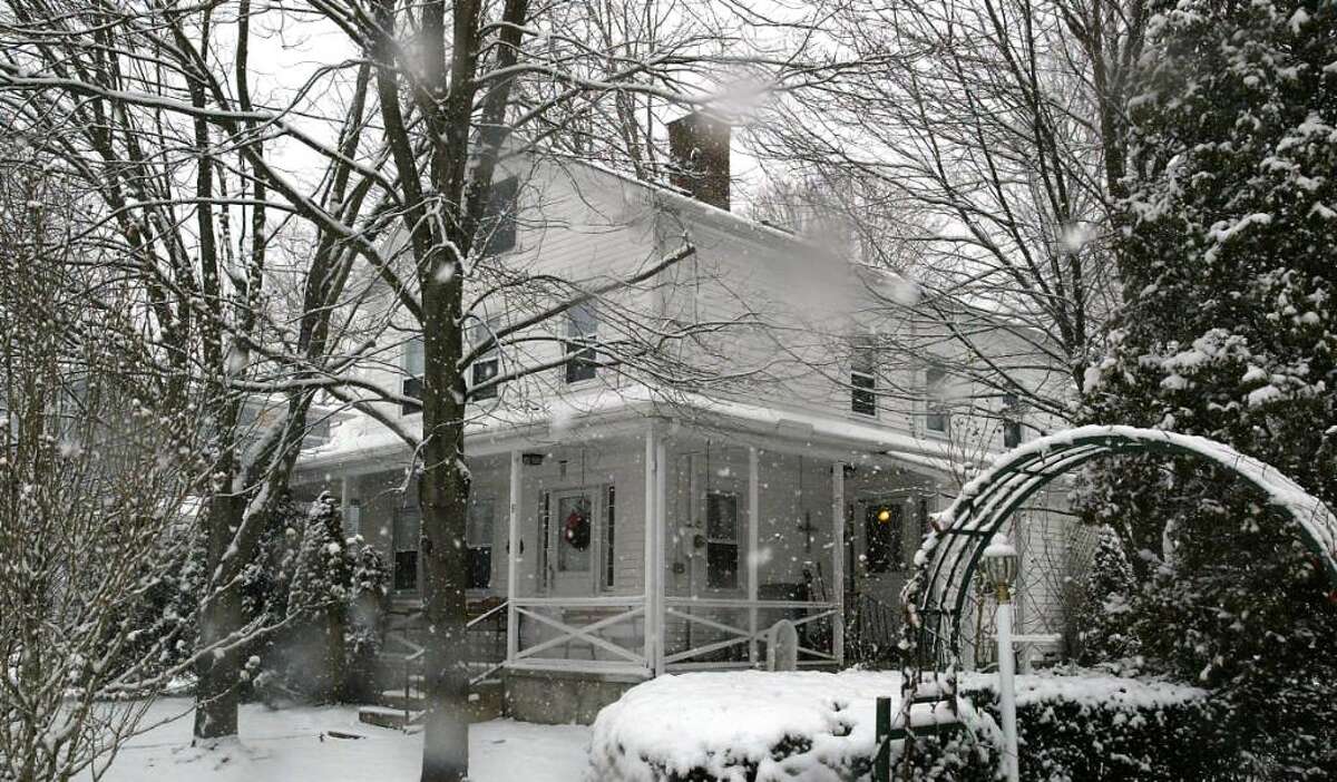 Video follows trail of Stepney's history