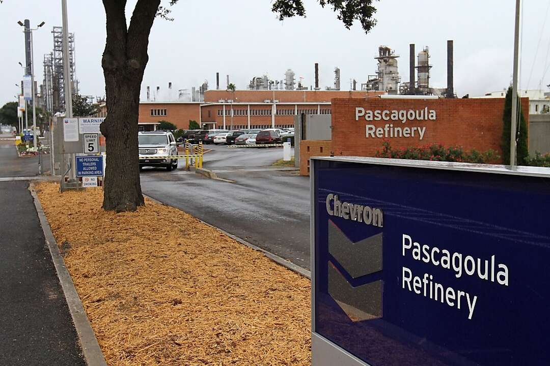 Explosion, fire at Chevron Mississippi refinery
