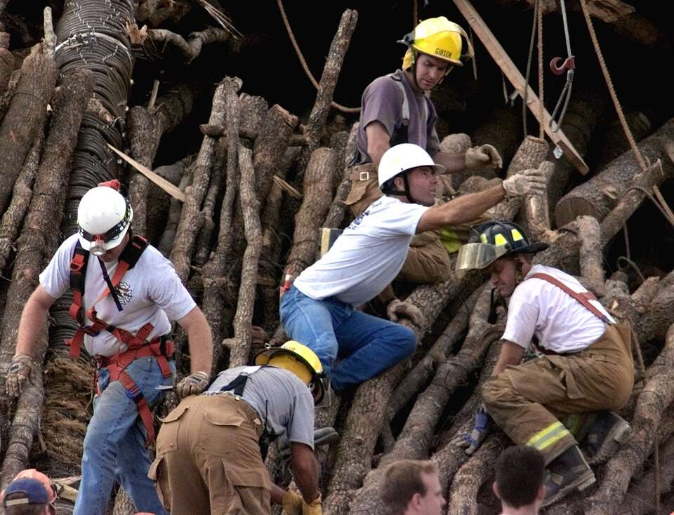 20 years later, photos show how Texas A&M came together after tragic ...