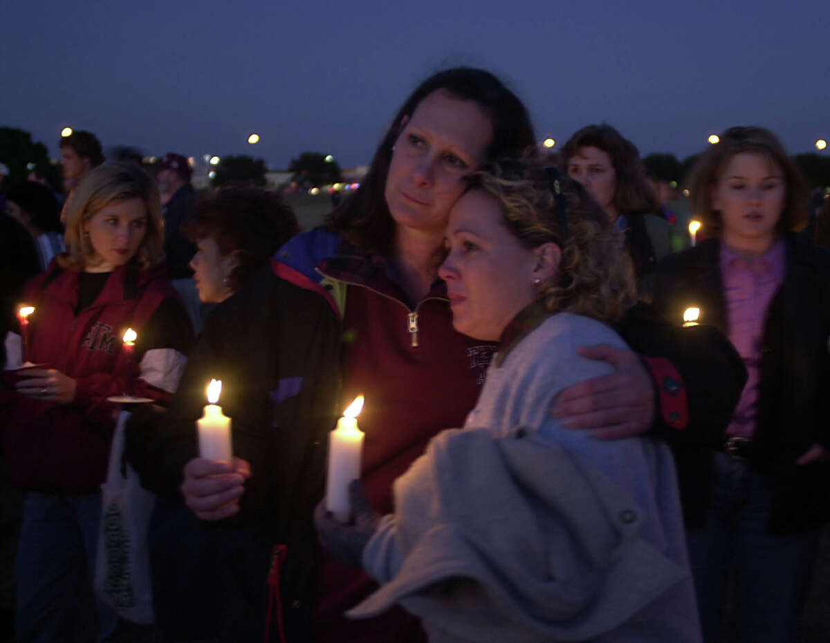 20 years later, photos show how Texas A&M came together after tragic ...