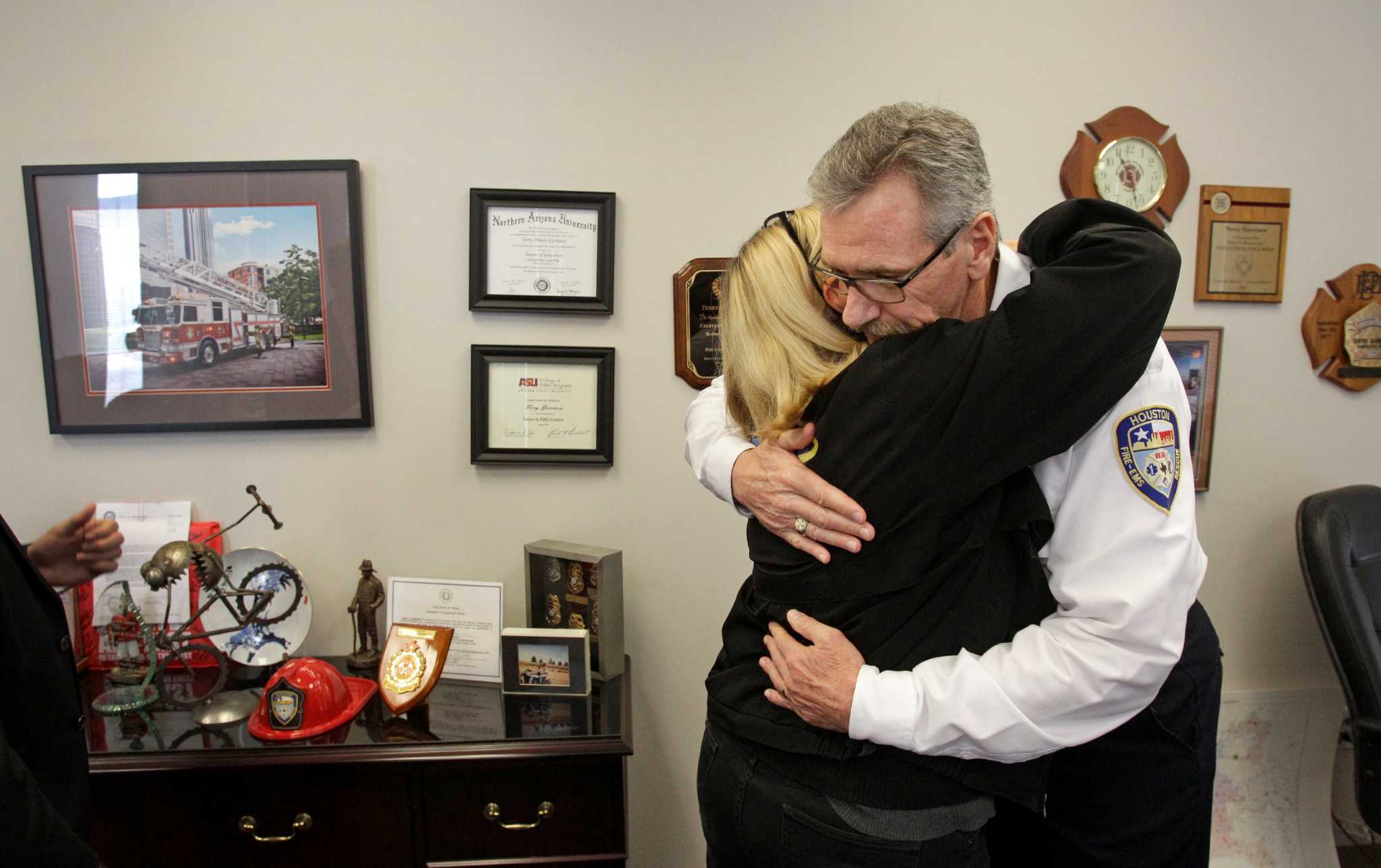 Houston fire chief to help mayor pick his successor