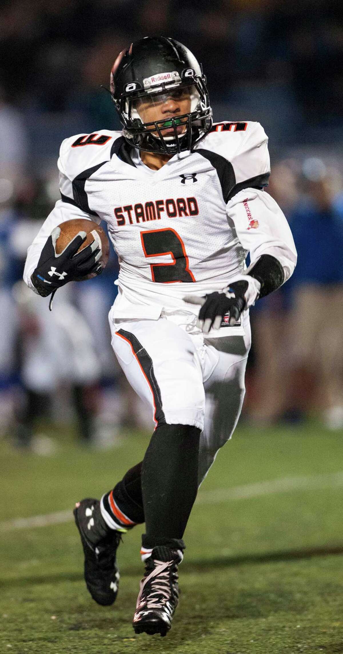 Ludlowe beats Stamford in shootout 42-40