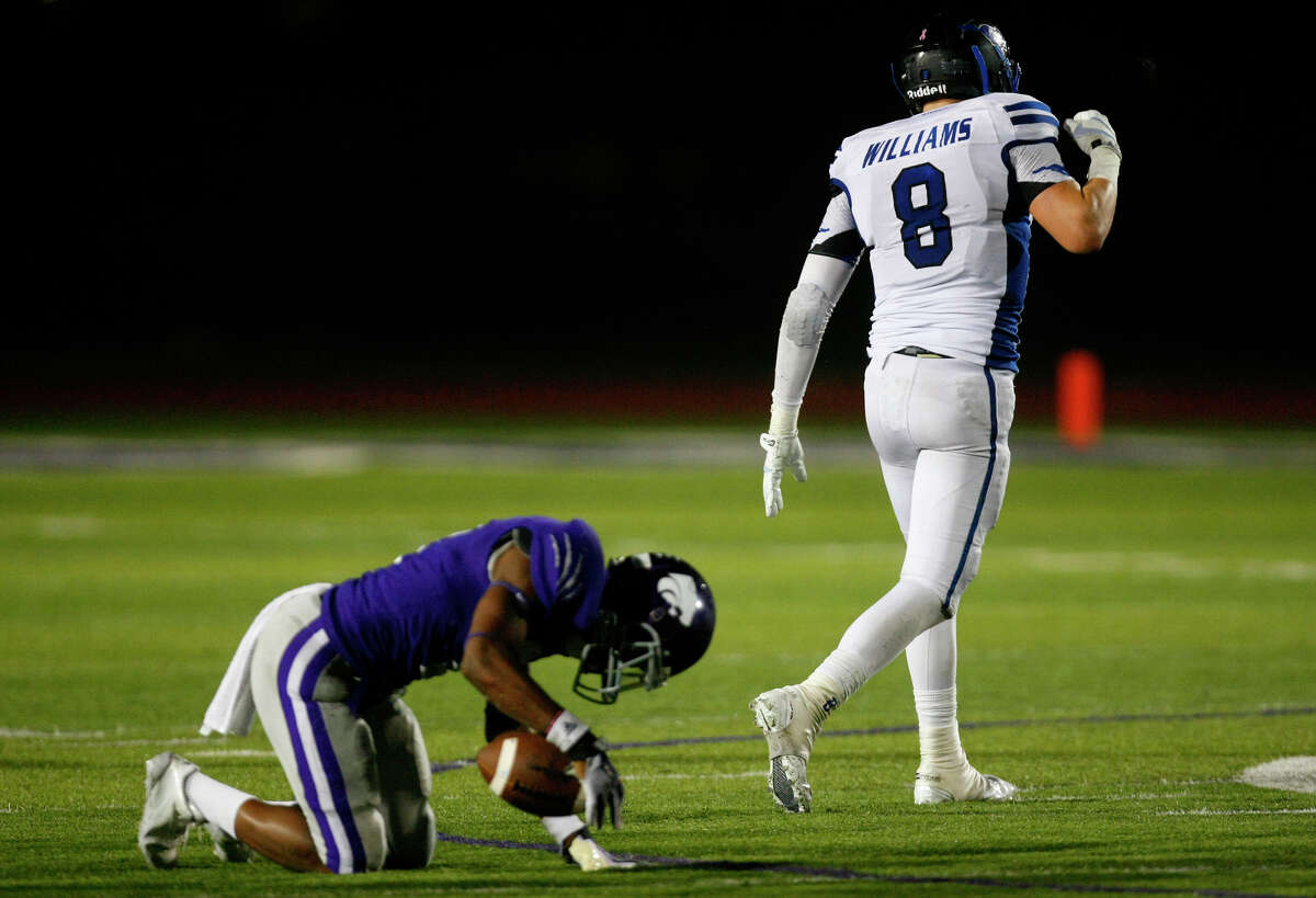 Olonade rallies Alief Taylor to playoff win over Langham Creek