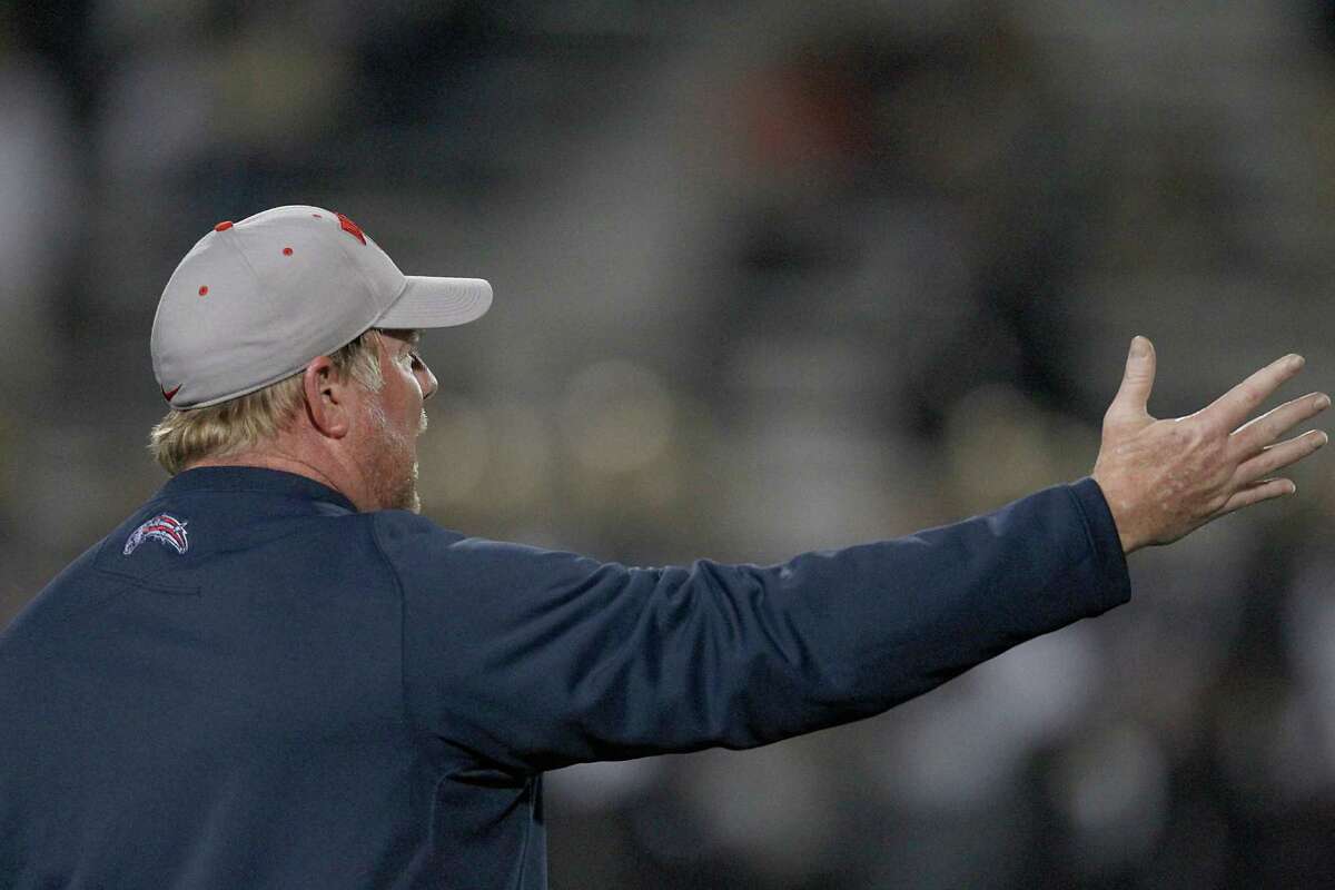 Olonade rallies Alief Taylor to playoff win over Langham Creek