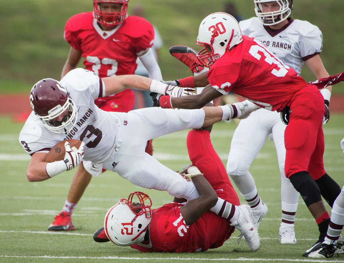 Cinco Ranch outlasts Bellaire to claim 50-43 first-round win