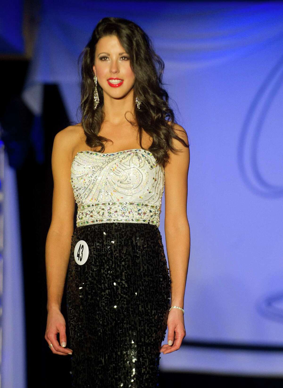 Greenwich woman wins Miss Connecticut title