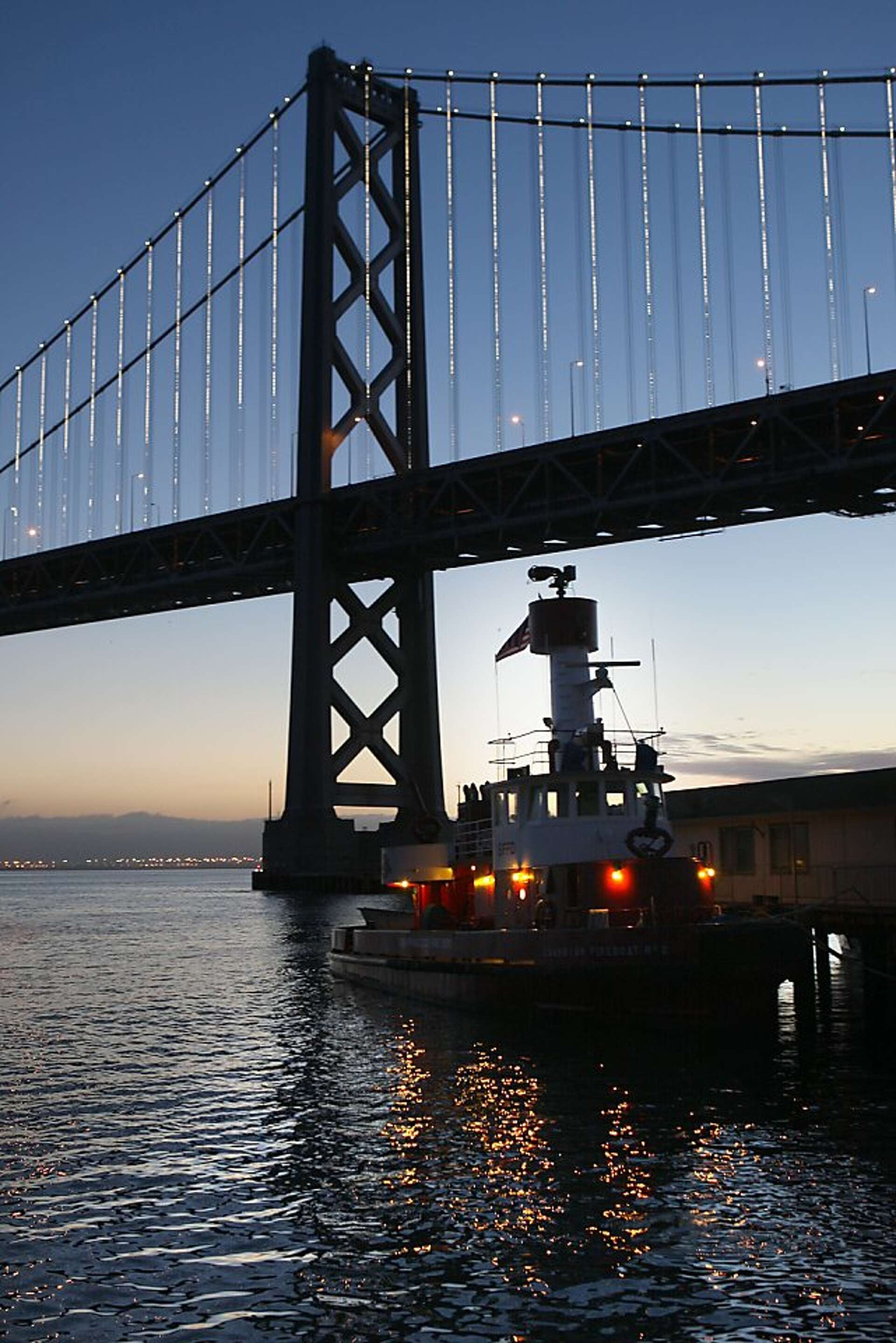 $4 million needed to save 'Bay Lights’ on Bay Bridge