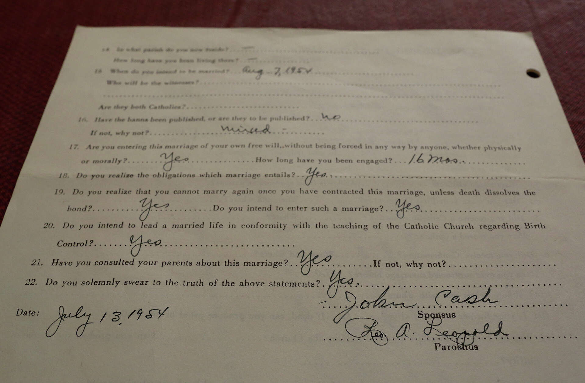 Robert Hilburn book touches on Johnny Cash's time in S.A.