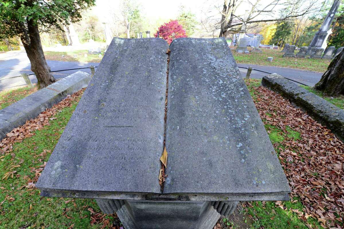 Henry Burden (1791-1871): Iron titan, horseshoe and rail spike innovator